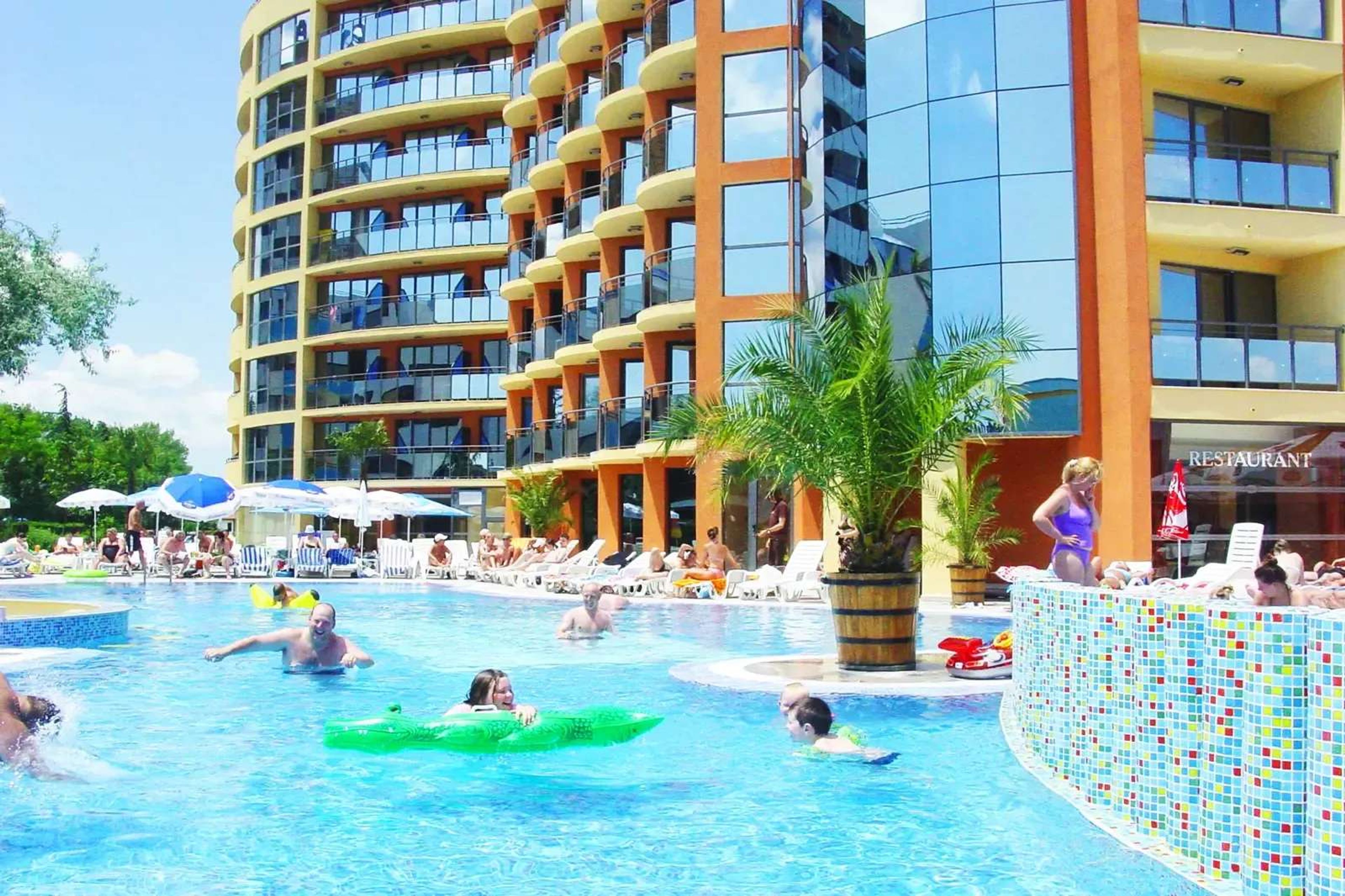 Voordelig naar Sunny Beach | Meridian Hotel **** | weflycheap